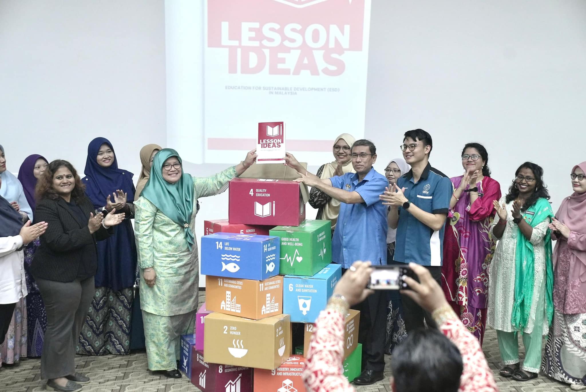 MAJLIS PENUTUPAN KARNIVAL EDUCATION FOR SUSTAINABLE DEVELOPMENT (ESD) 2024