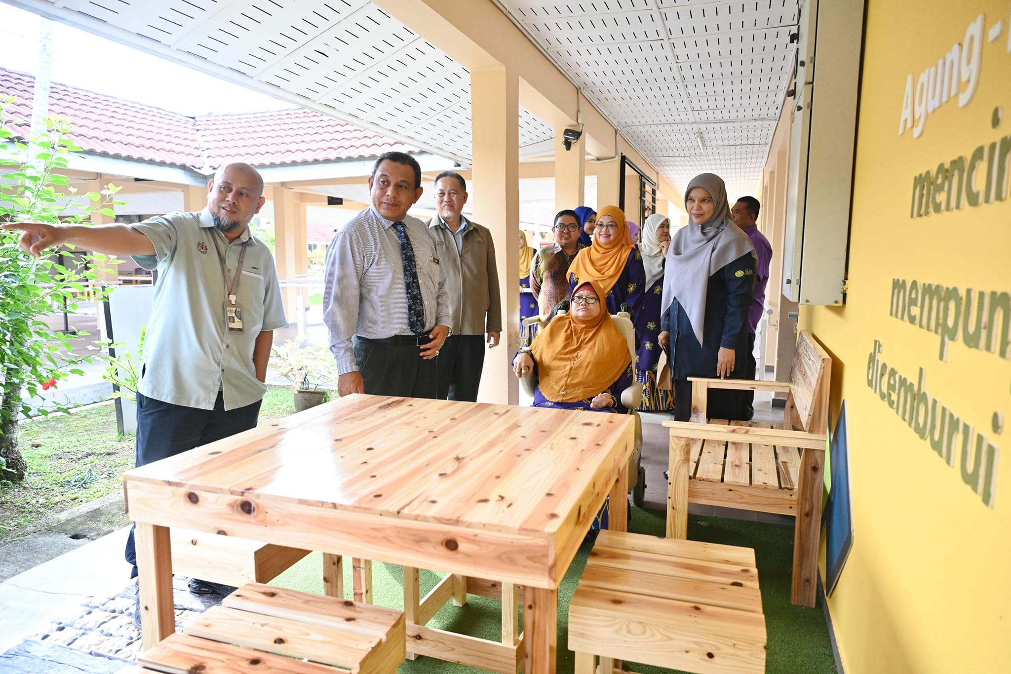 Program Jalinan Mesra Dan Majlis Penyerahan Kerusi Roda Serta Produk ...