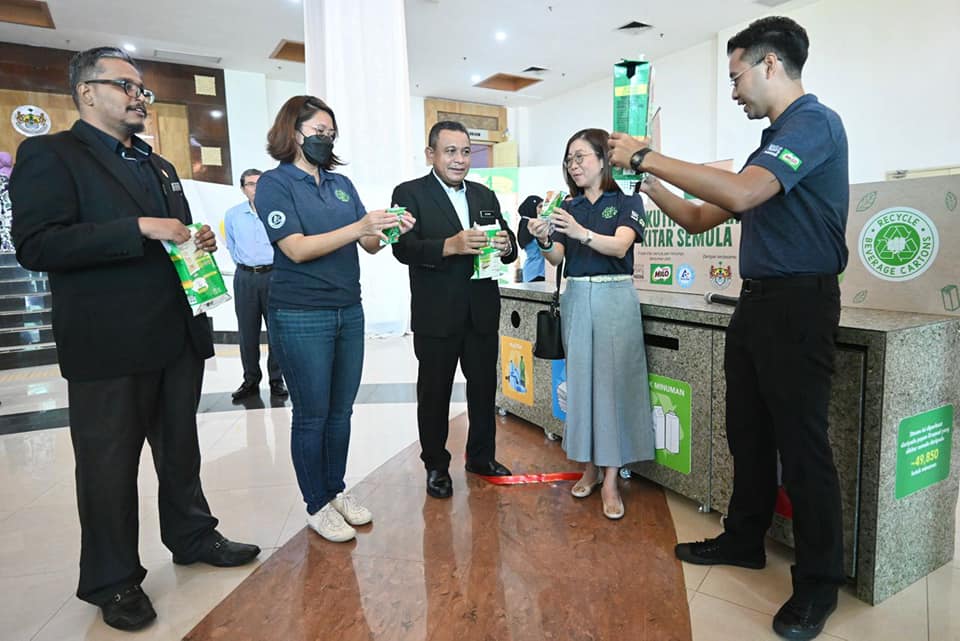 PROGRAM PROJEK CARETON BERSAMA TETRA PAK DAN NESTLE MILO UHT MALAYSIA ...