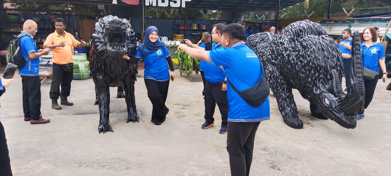Lawatan Lembaga Air Kuching Ke Bengkel Upcycle MBSP